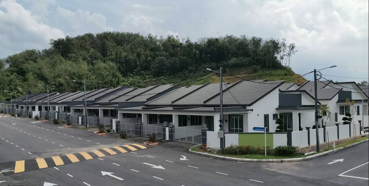 Taman Pinggiran Kuala Ina Alor Gajah • PropXpress